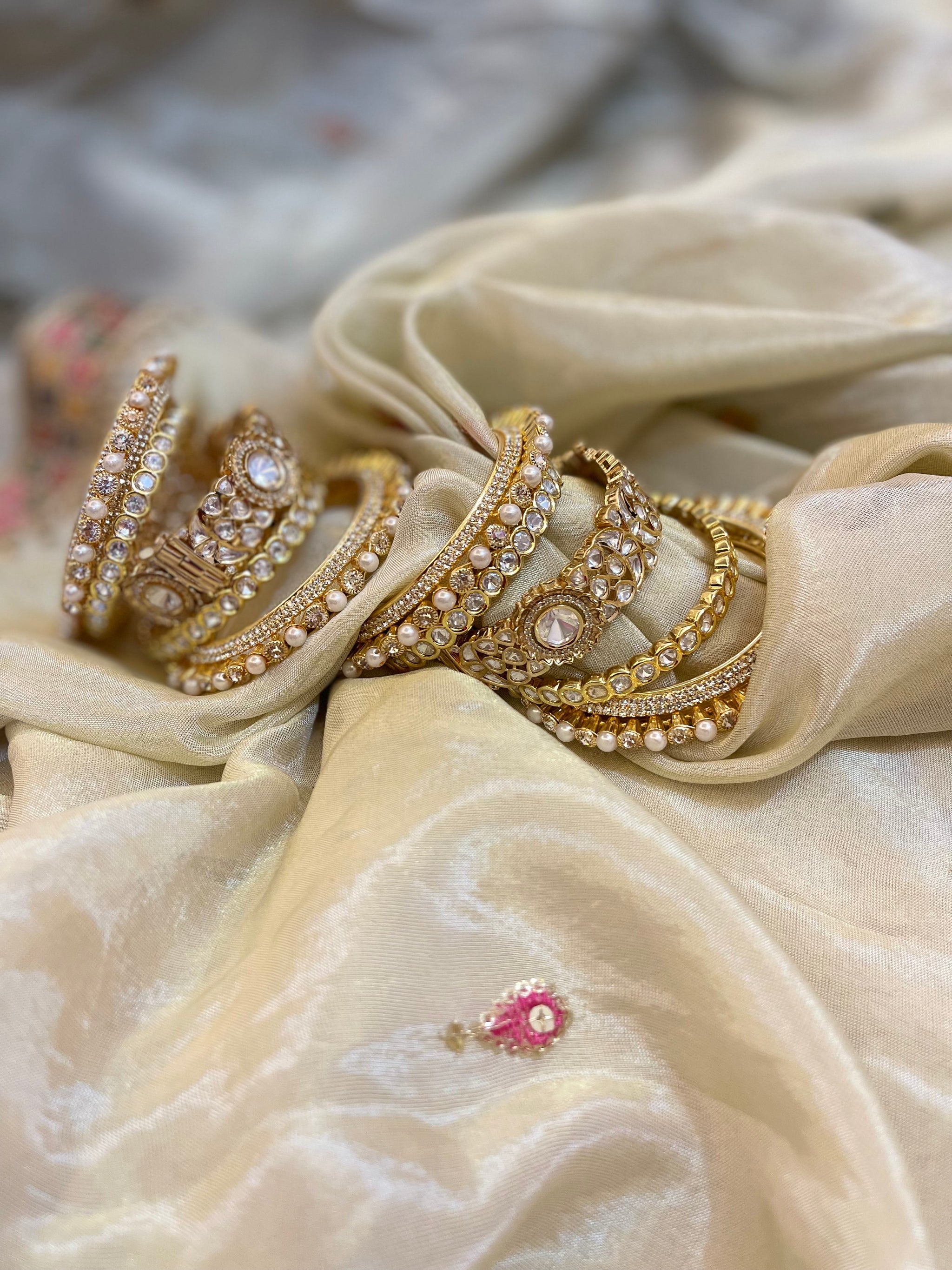 Wrist Wonders Bangles Set